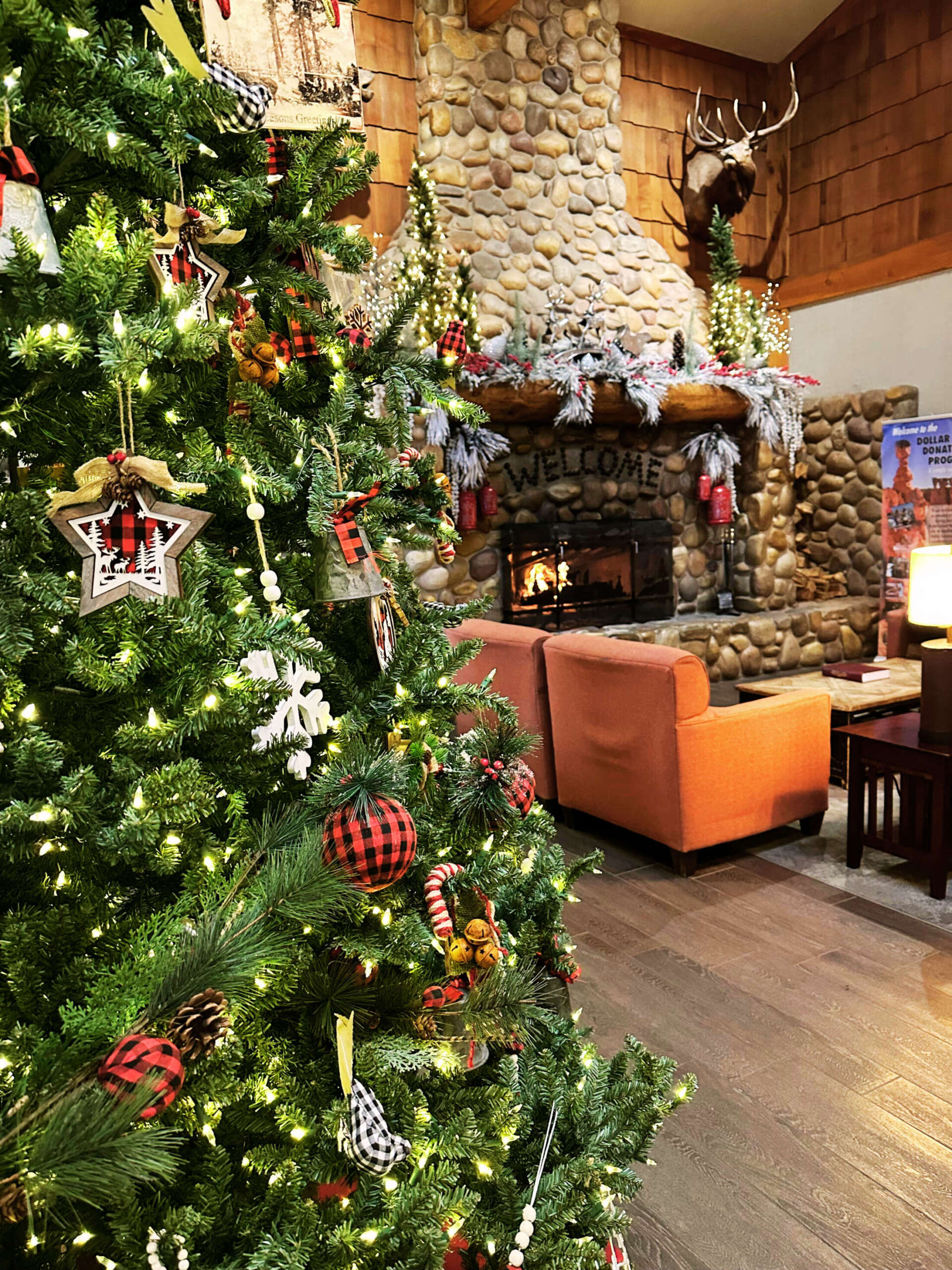 Make it an unforgettable holiday at Ruby's Inn 🎄 - Bryce Canyon Lodging